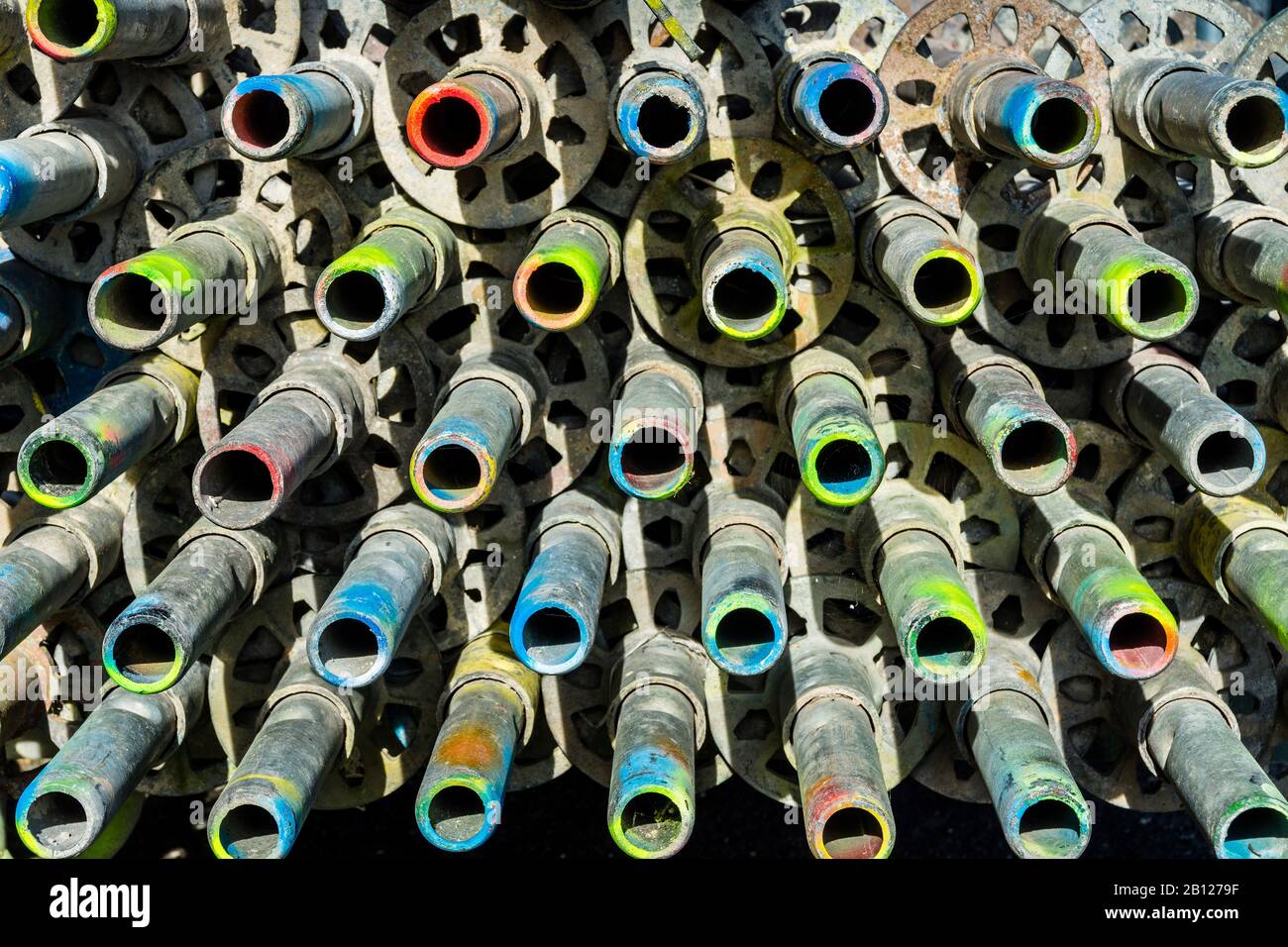 Interlocking modular scaffolding poles Stock Photo - Alamy