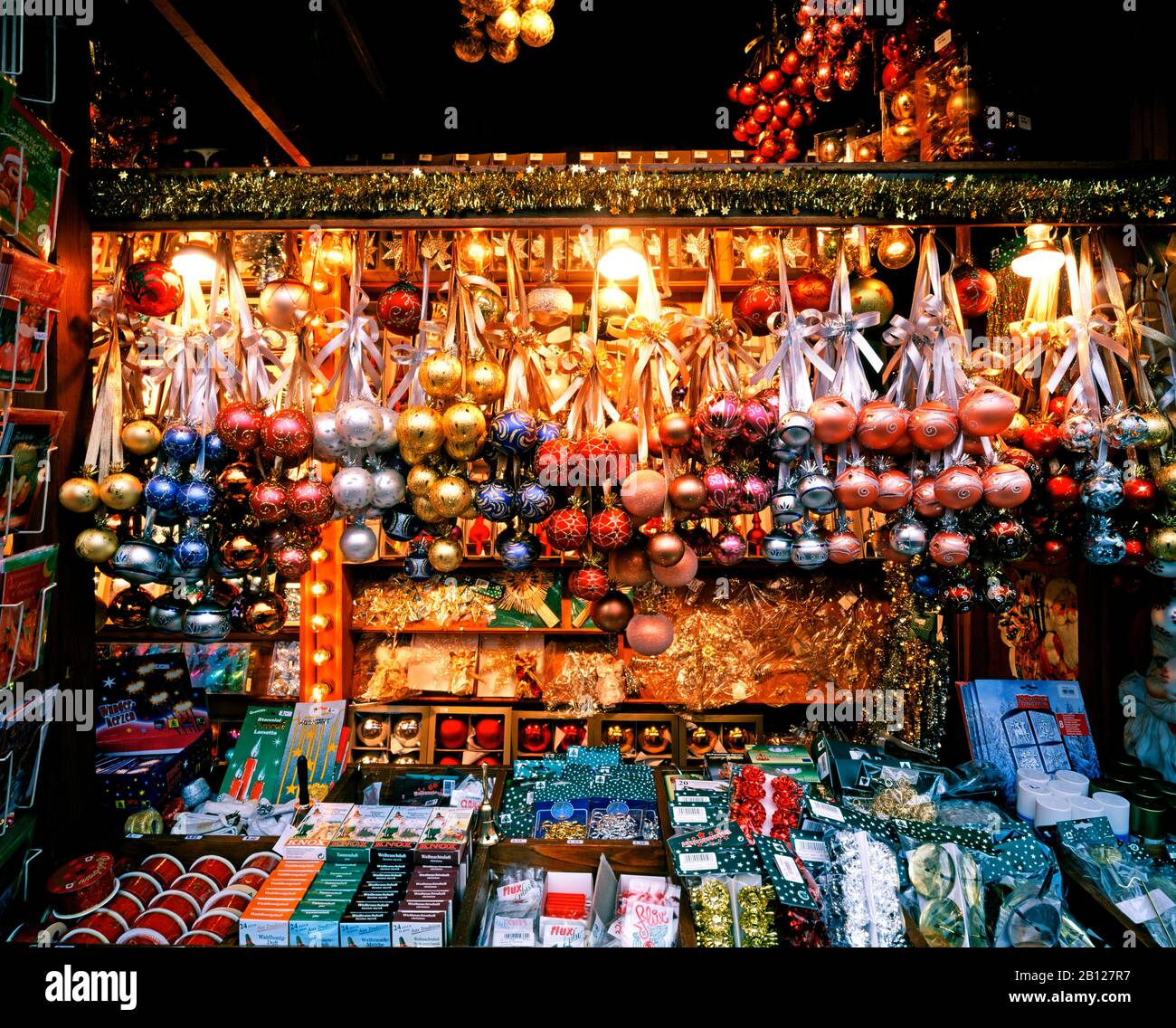 Cologne christmas tree hi-res stock photography and images - Alamy