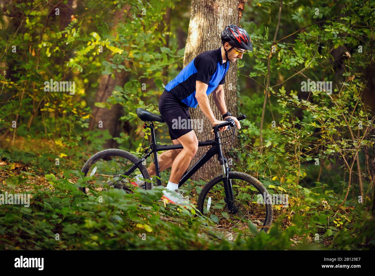 Extreme mtb biker hi-res stock photography and images - Alamy