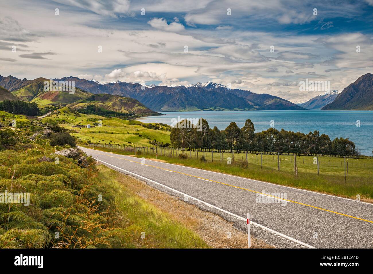 Lake Hawea, view from Makarora Lake Hawea road, Otago Region, South ...