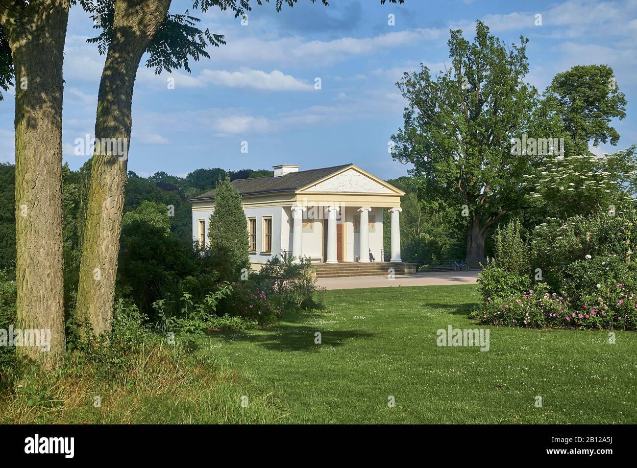 Roman house in the park in the ilm hi-res stock photography and images ...