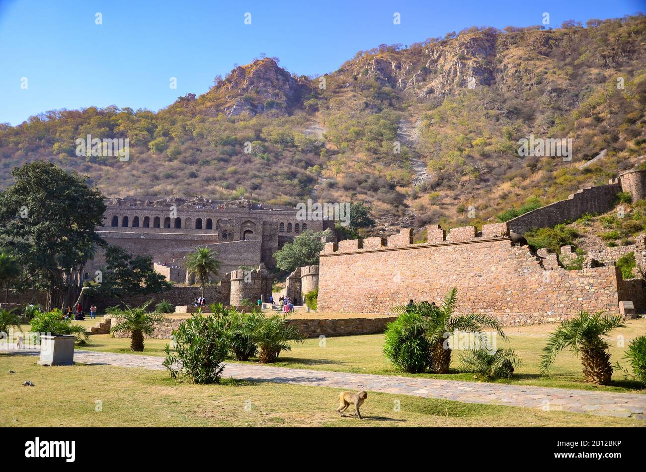 Ruins of 17th century Bhangarh Fort at Alwar Village in Rajasthan ...