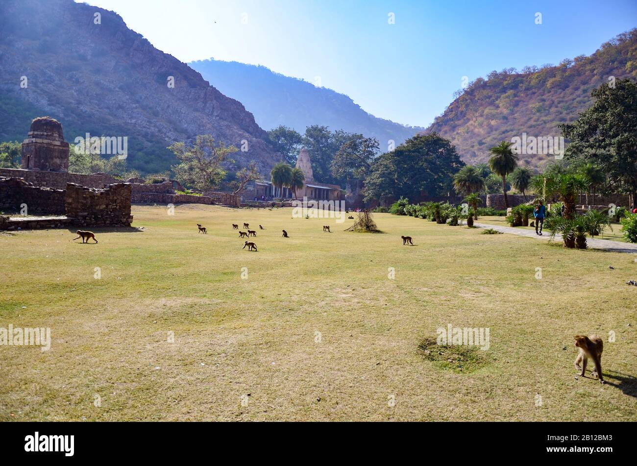 Ruins of 17th century Bhangarh Fort at Alwar Village in Rajasthan ...
