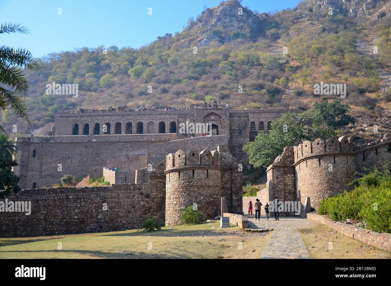 Ruins of 17th century Bhangarh Fort at Alwar Village in Rajasthan ...
