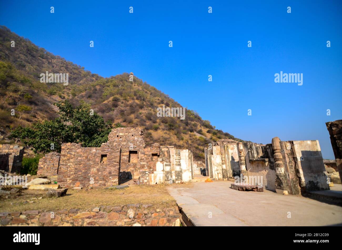 Ruins of 17th century Bhangarh Fort at Alwar Village in Rajasthan ...