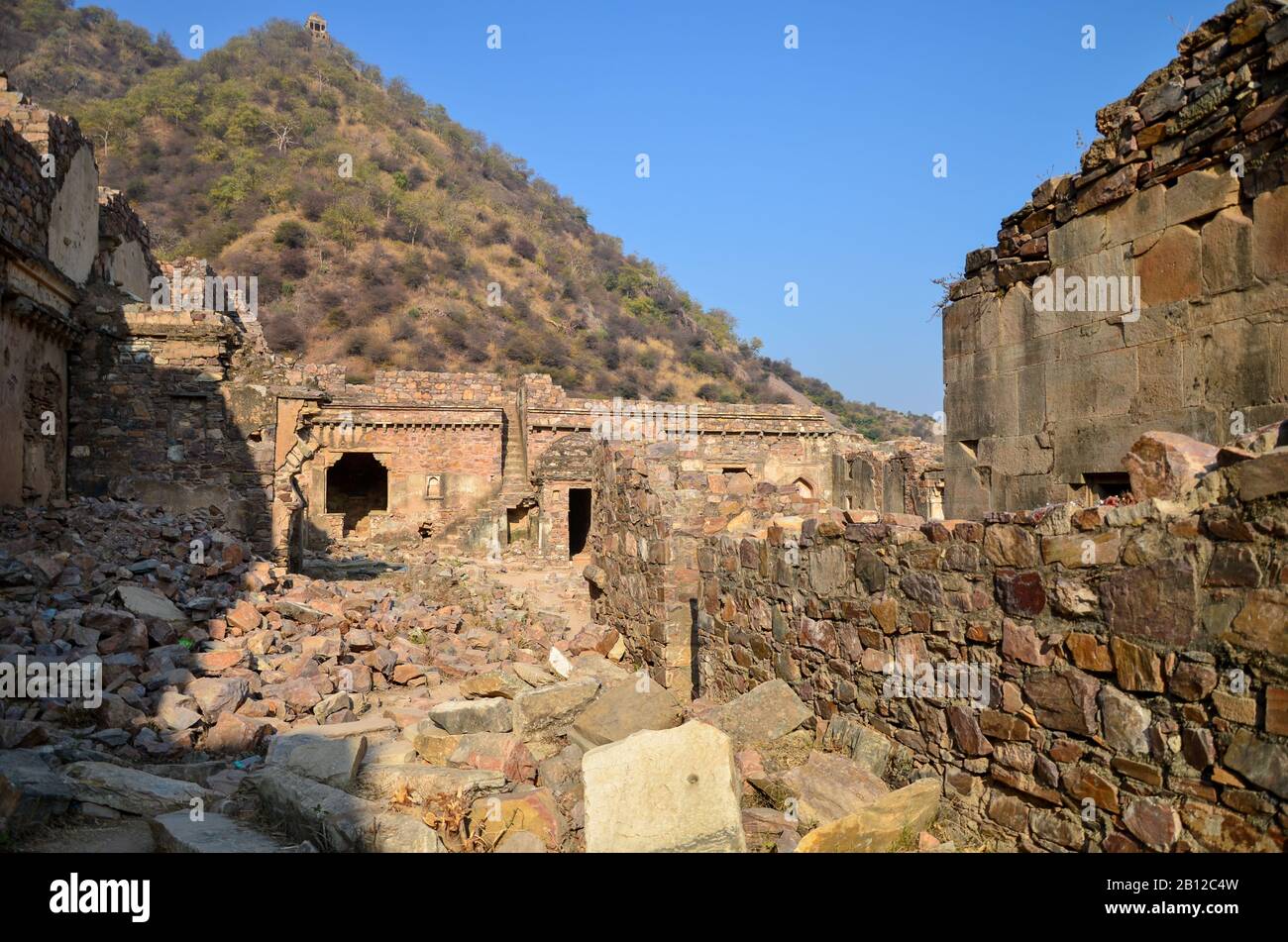 Ruins of 17th century Bhangarh Fort at Alwar Village in Rajasthan ...