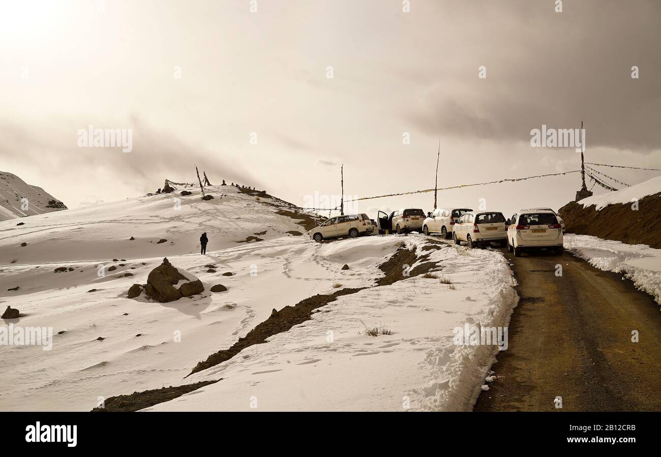 Snow leopard expedition. Ulley valley. Ladakh, Himalayas. India Stock ...