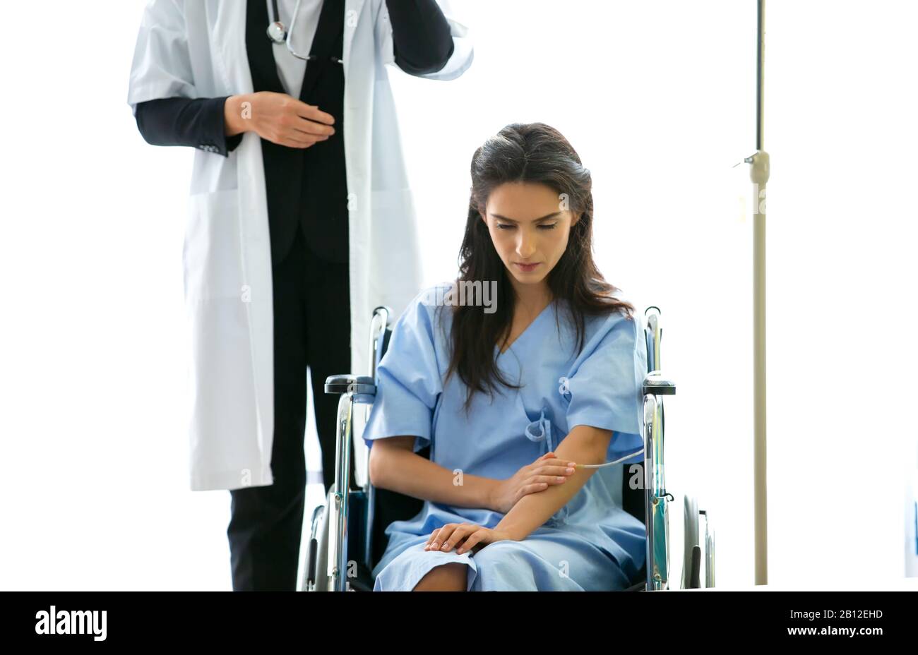Women Doctor check up women patient in her office at hospital Stock ...
