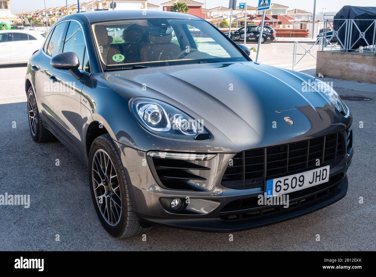 Porsche Macan S Stock Photo - Alamy