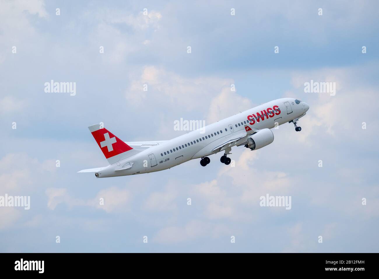 Airbus a320 airliner rear view hi-res stock photography and images - Alamy