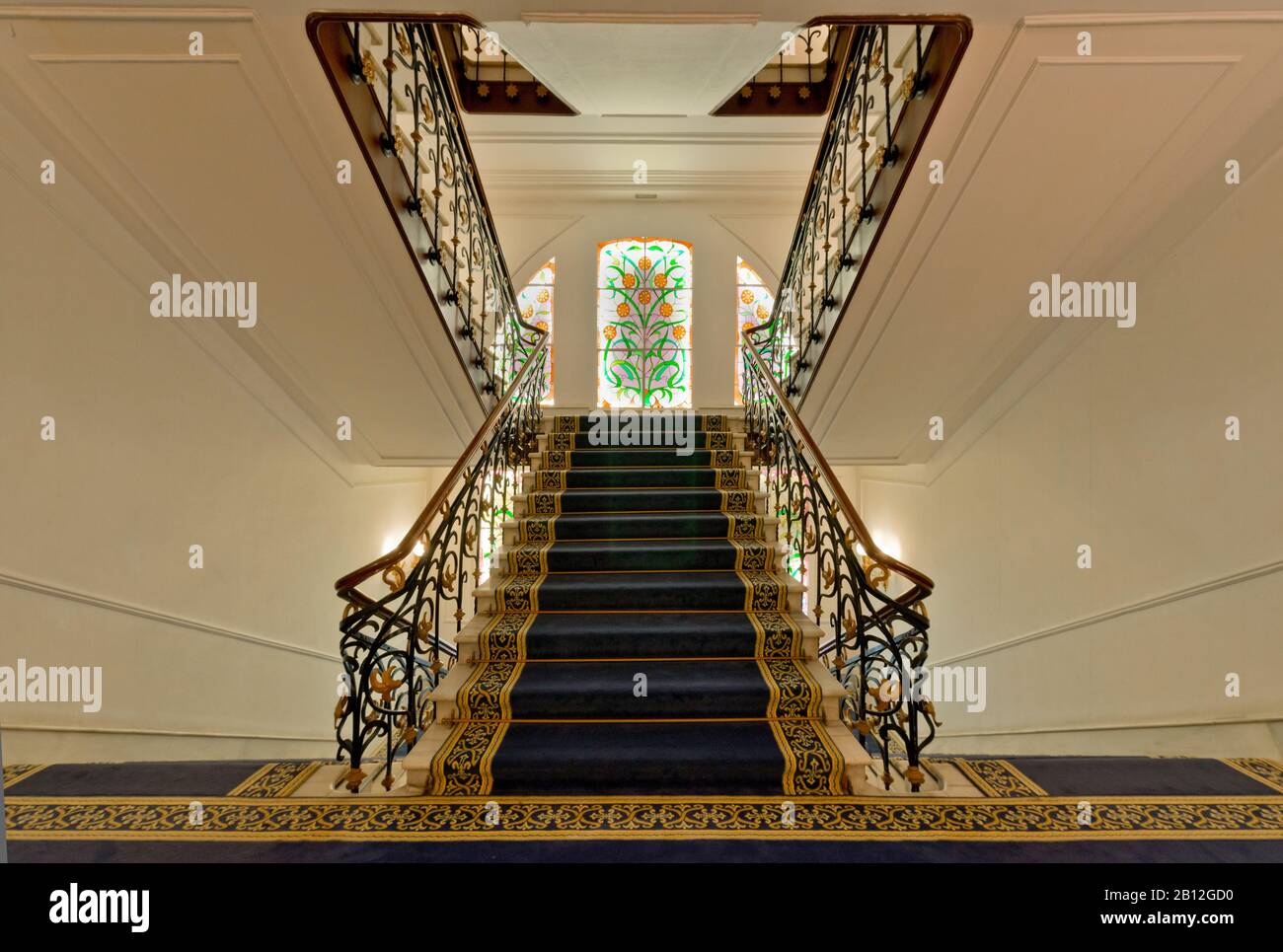 The entrance of luxurious building Stock Photo - Alamy
