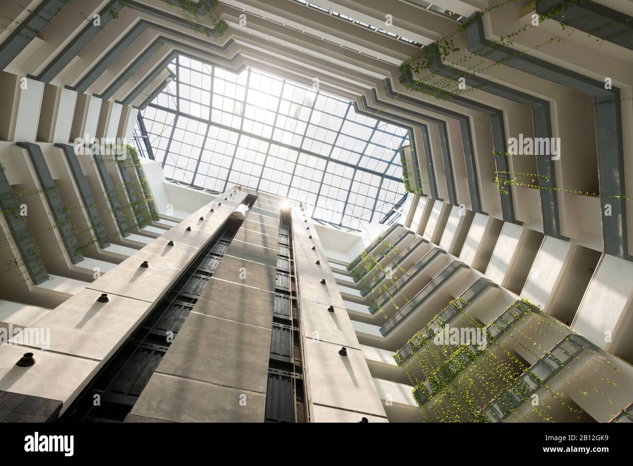 Elevator shot hi-res stock photography and images - Alamy