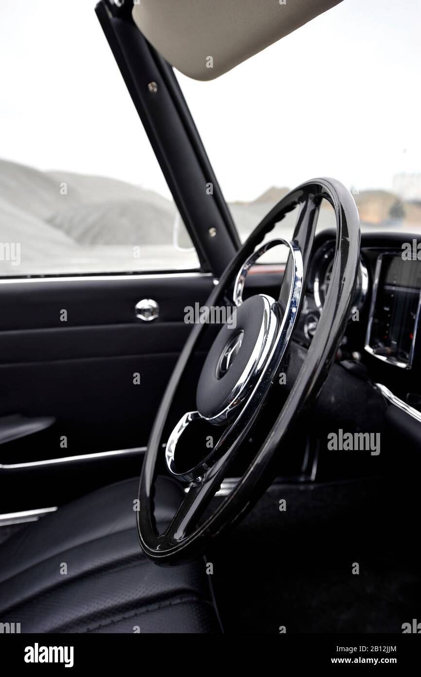 Mercedes benz 230 photo hi-res stock photography and images - Alamy