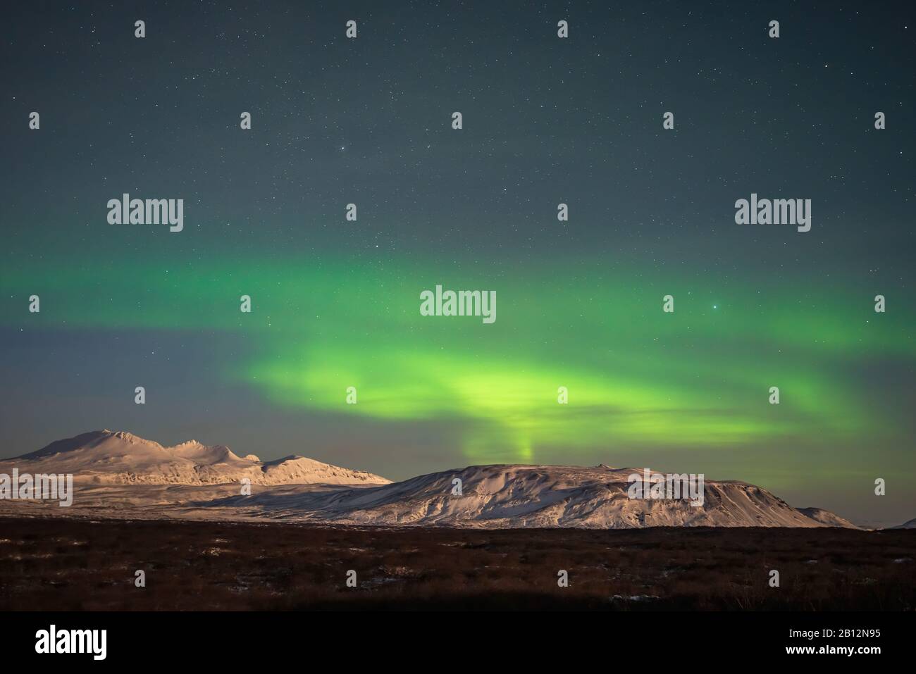 Northern lights iceland panorama hi-res stock photography and images ...