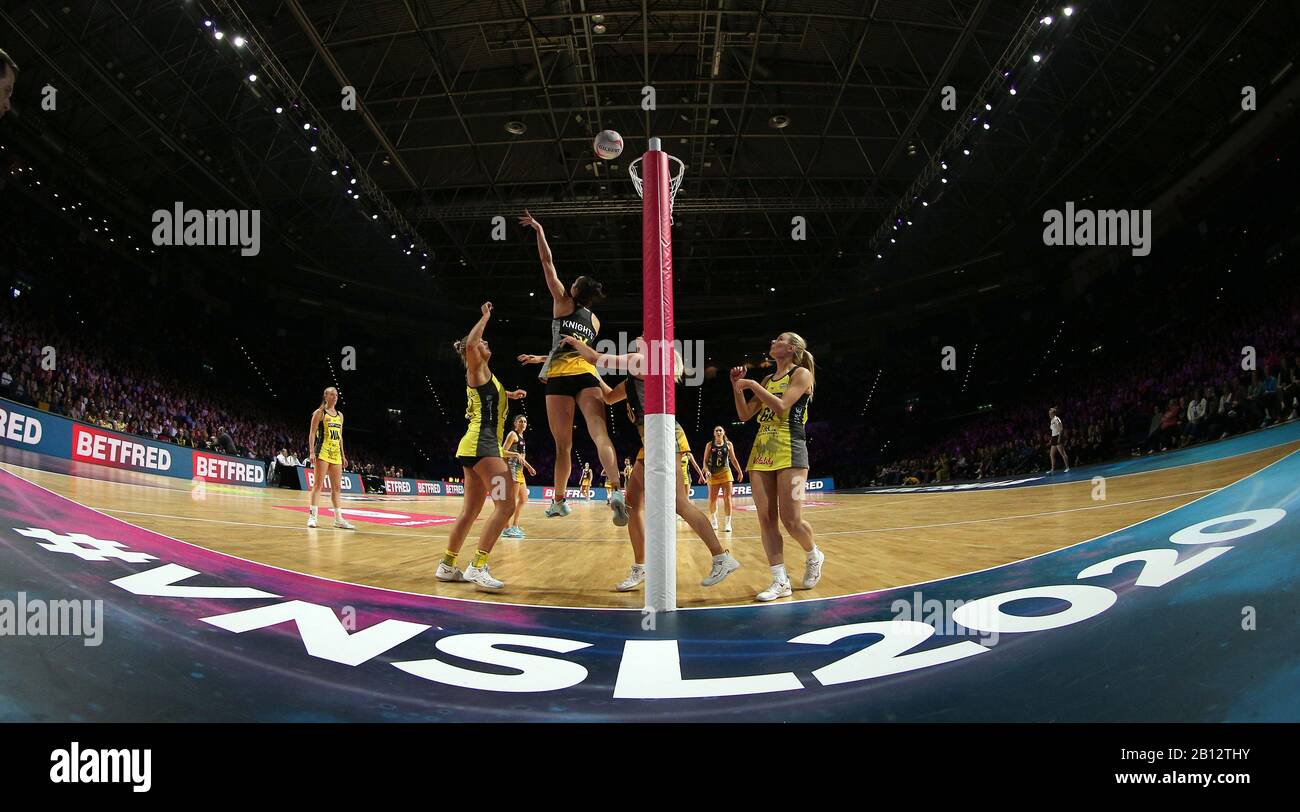Manchester thunder v wasps netball hi-res stock photography and images ...
