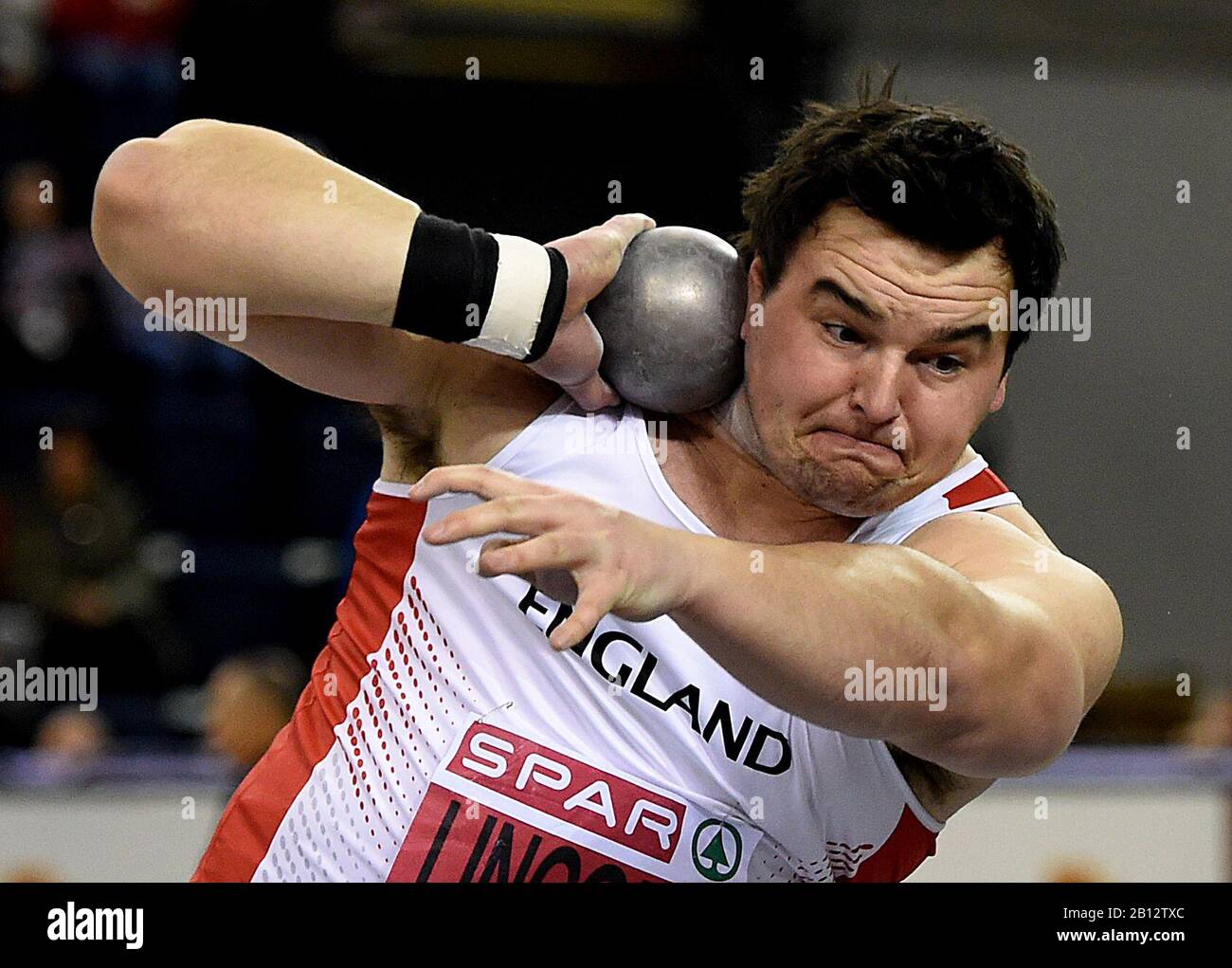 Scott lincoln in action in the mens shot put final hi-res stock ...