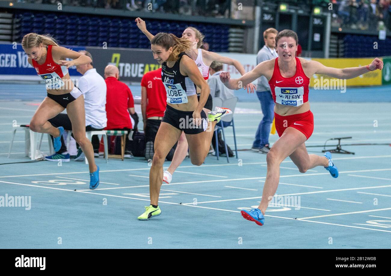 Finish line 60 m hurdles hi-res stock photography and images - Alamy