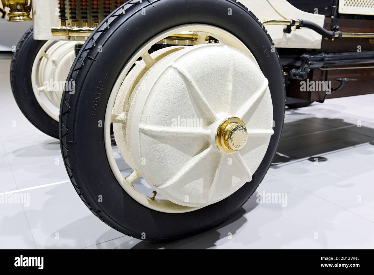 Hub motor hi-res stock photography and images - Alamy