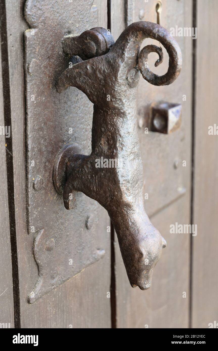 Door knob Óbidos,Portugal,Europe Stock Photo - Alamy