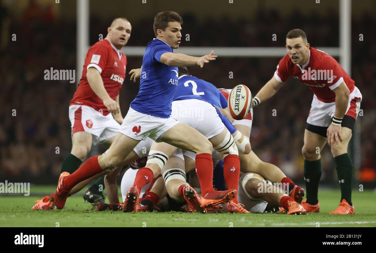 Antoine Dupont of France during the Guinness Six Nations match at the ...