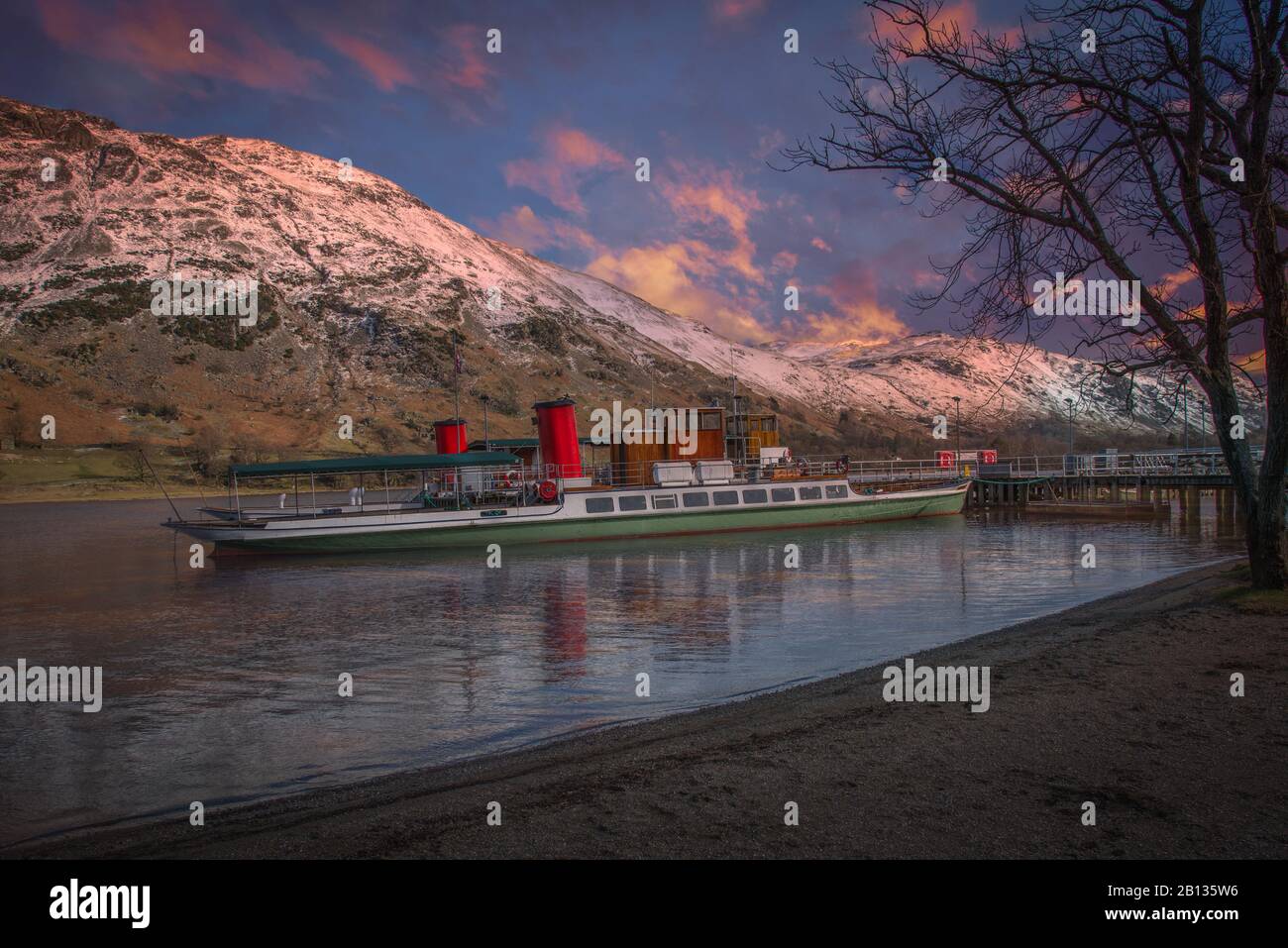 Funnelled cloud hi-res stock photography and images - Alamy