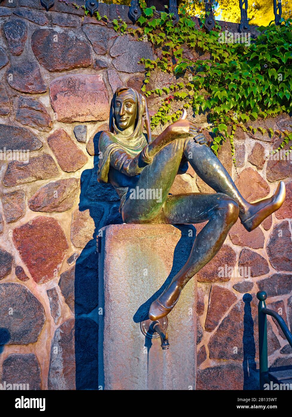 Eulenspiegelbrunnen at the market in Mölln,district Herzogtum Lauenburg ...