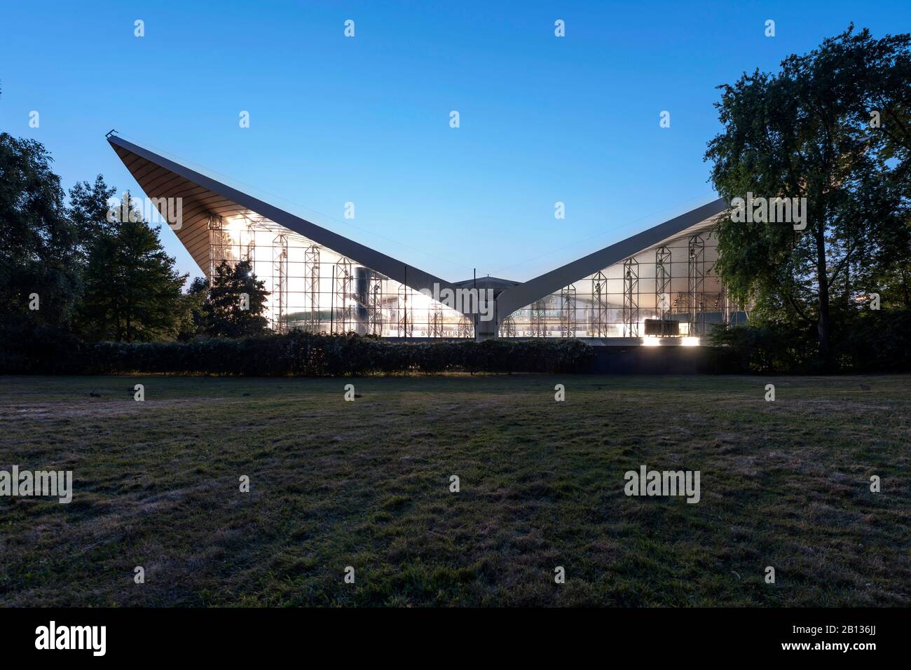 Alster swimming pool hi-res stock photography and images - Alamy