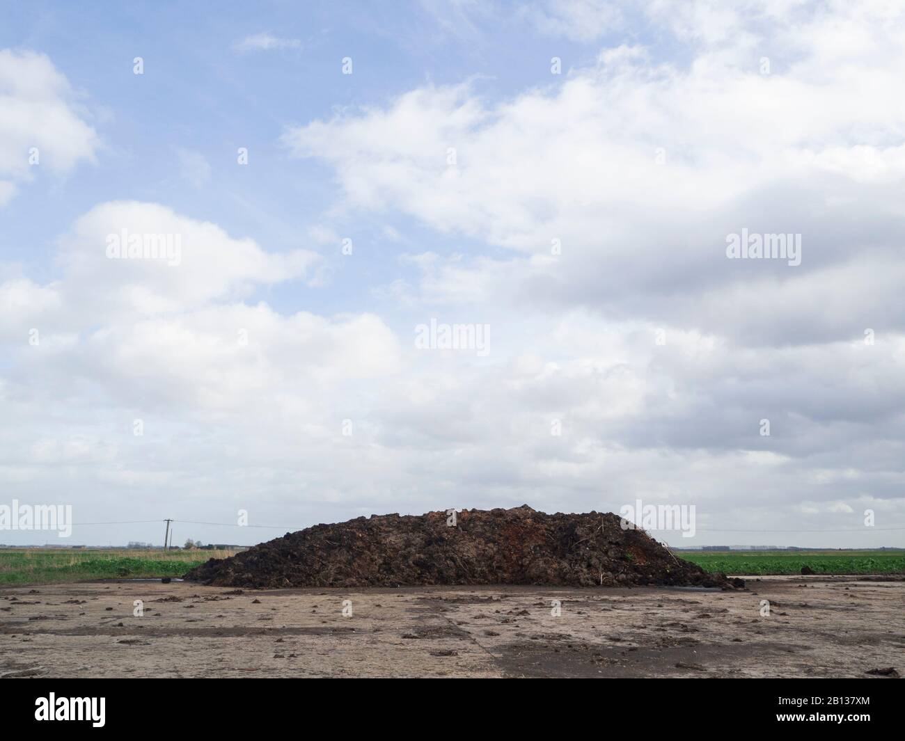 Mounds of gravel hi-res stock photography and images - Alamy