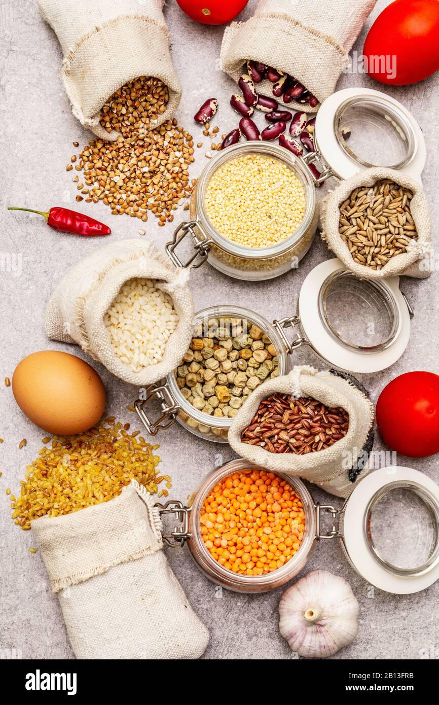Zero waste food shopping concept. Cereals, pasta, legumes, dried ...