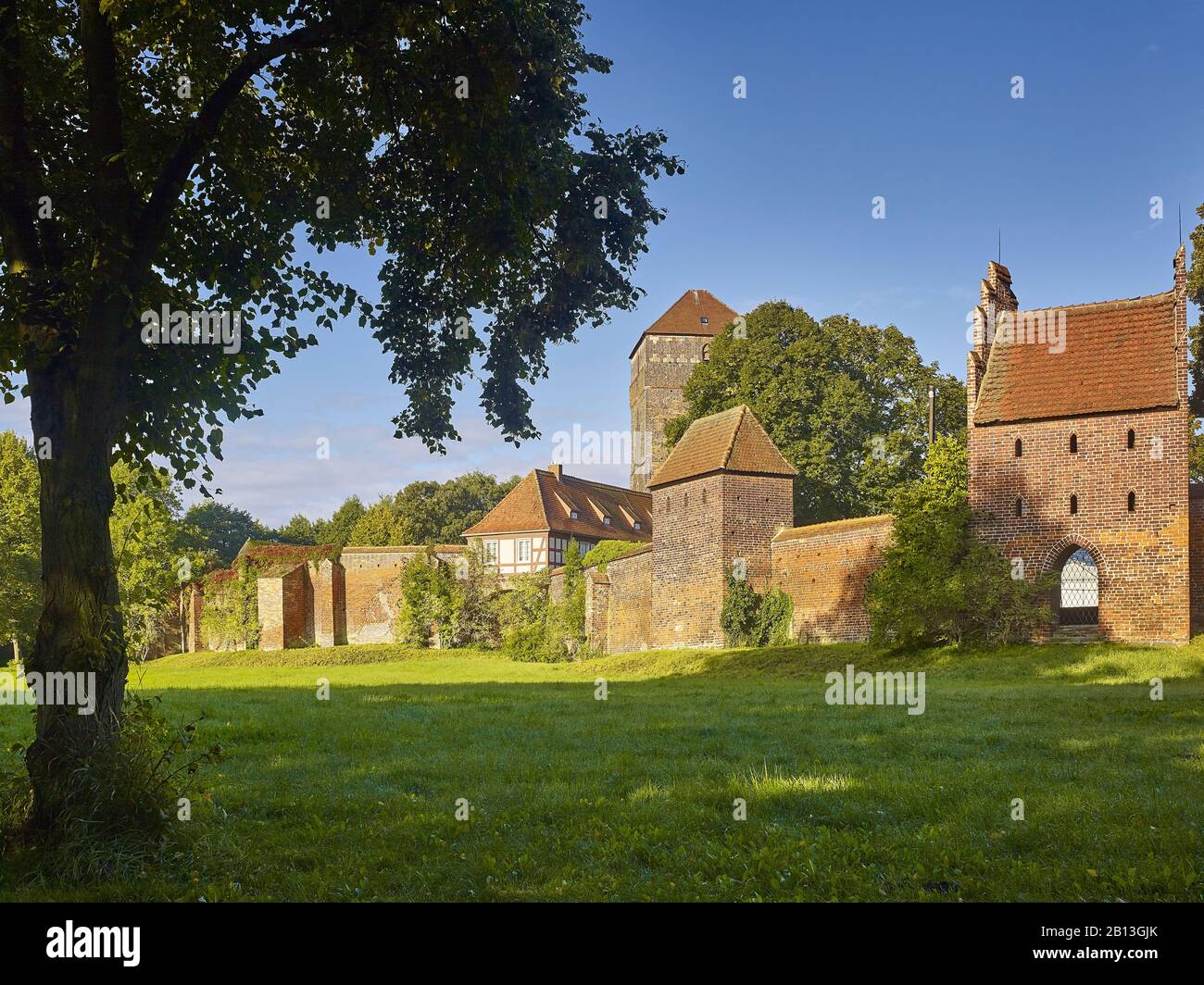 Old castle in germany hi-res stock photography and images - Alamy