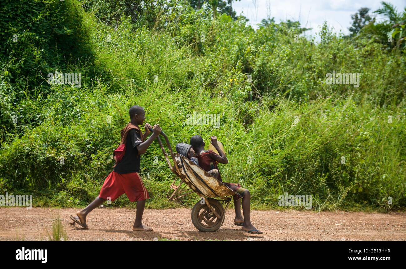 Kids playing in Nigeria Stock Photo - Alamy