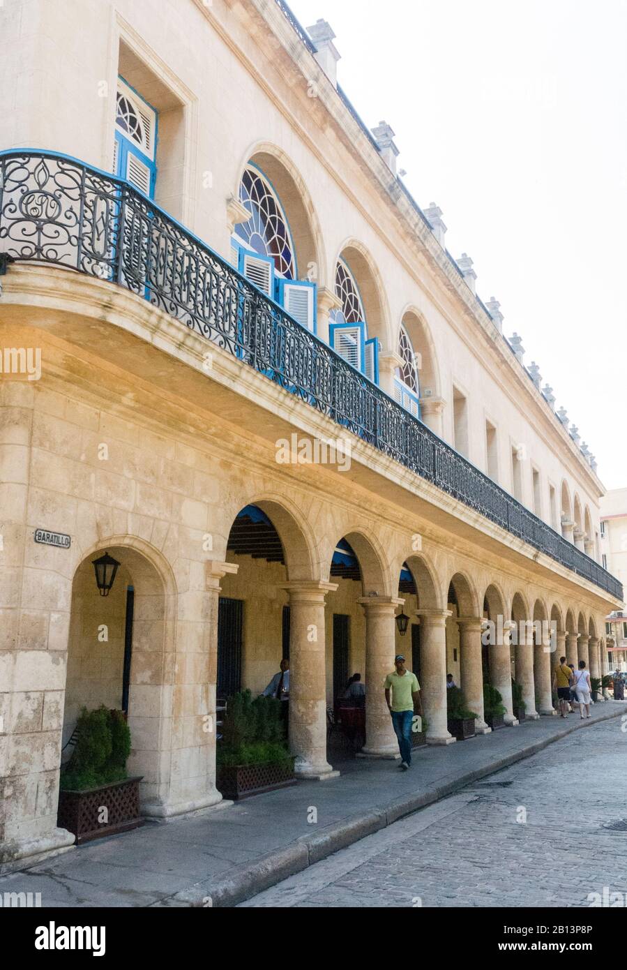 Portals in the Plaza de Armas, La Habana, Cuba Stock Photo - Alamy