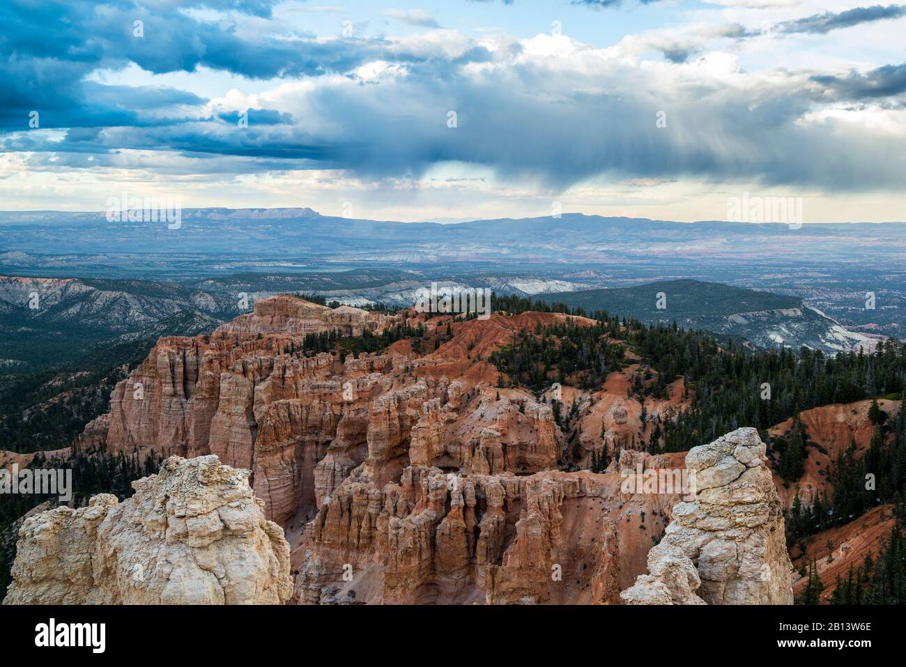 Rainbow point bryce canyon hi-res stock photography and images - Alamy