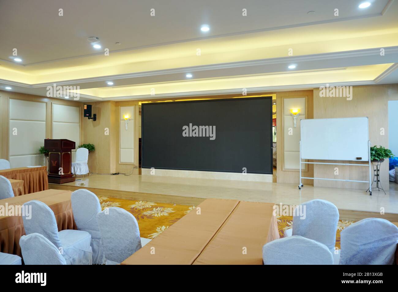A modern, small conference room with no one Stock Photo - Alamy