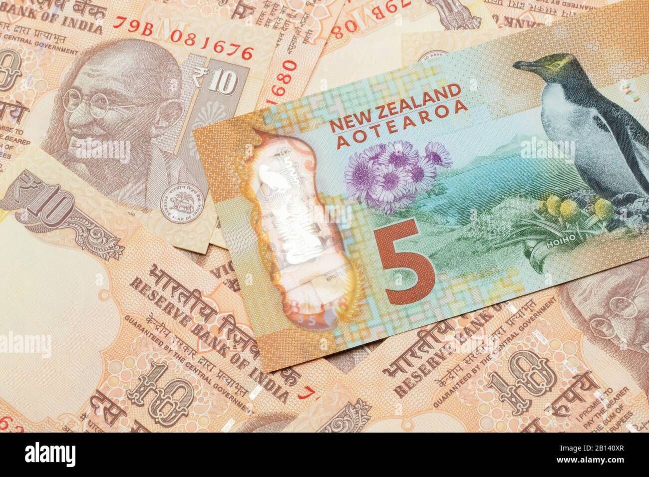 Coins money kiwi hi-res stock photography and images - Alamy