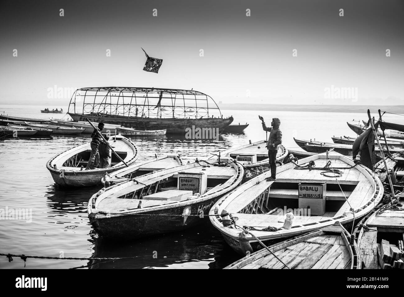 Hindu pilgrims ganges river Black and White Stock Photos & Images - Alamy