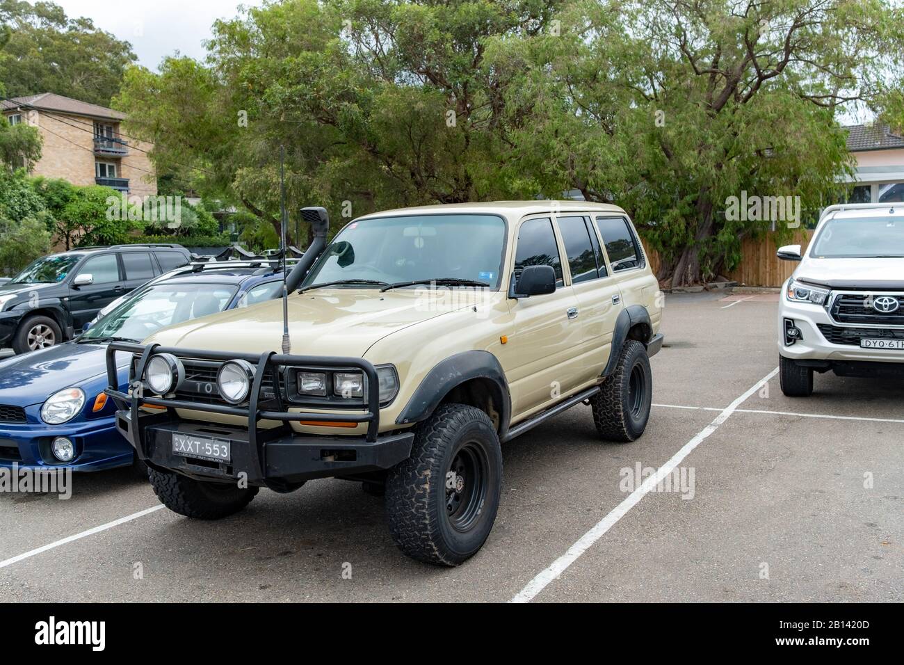80 series landcruiser hi-res stock photography and images - Alamy