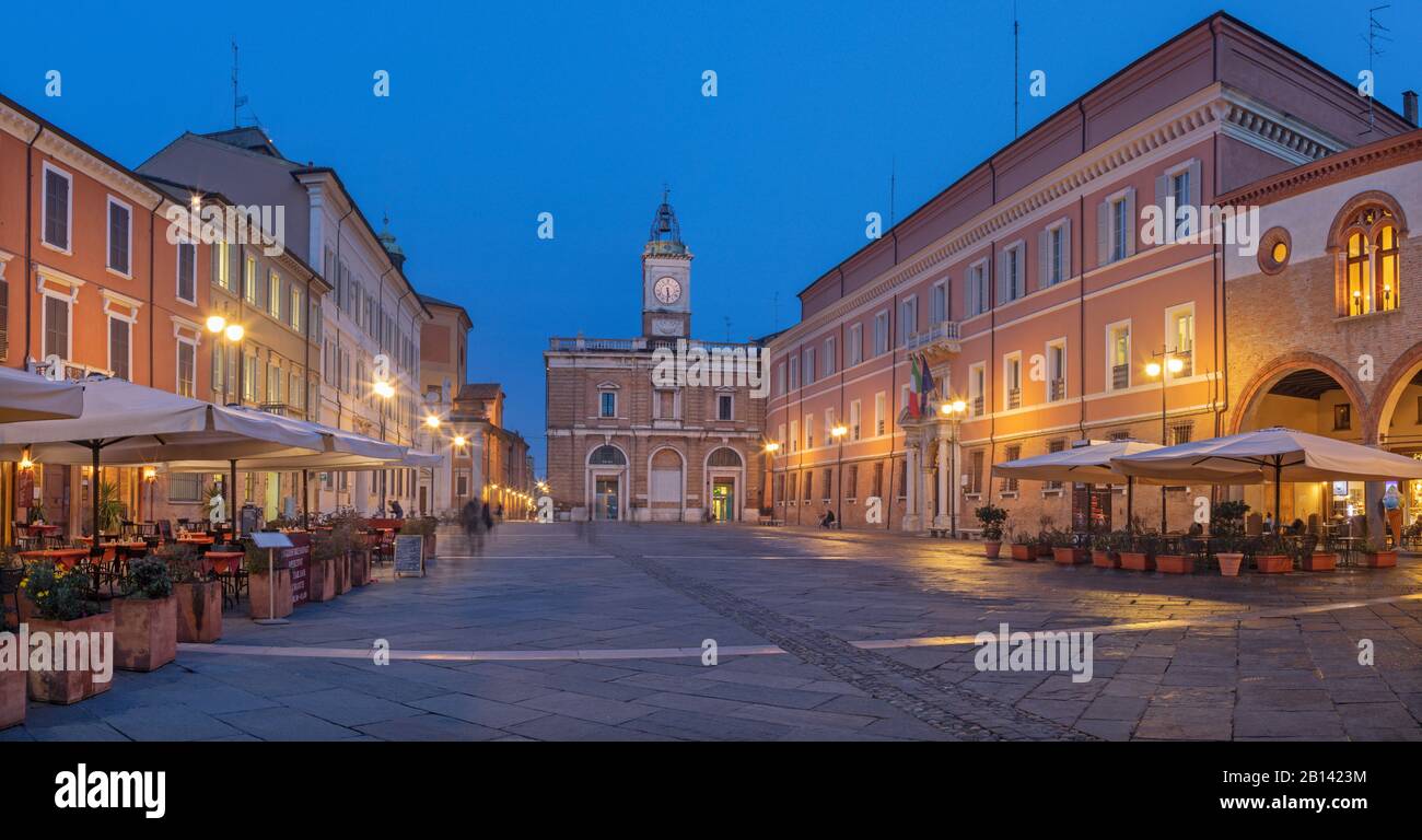 Ravenna piazza popolo hi-res stock photography and images - Alamy