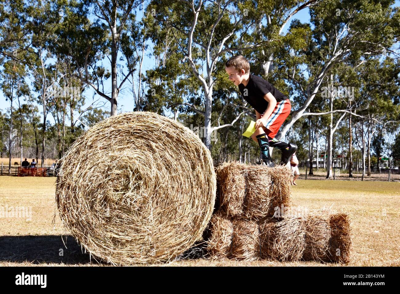 Children racing over hay bales hi-res stock photography and images - Alamy