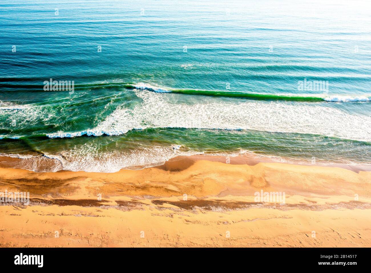 Skeleton coast namibia plane hi-res stock photography and images - Alamy