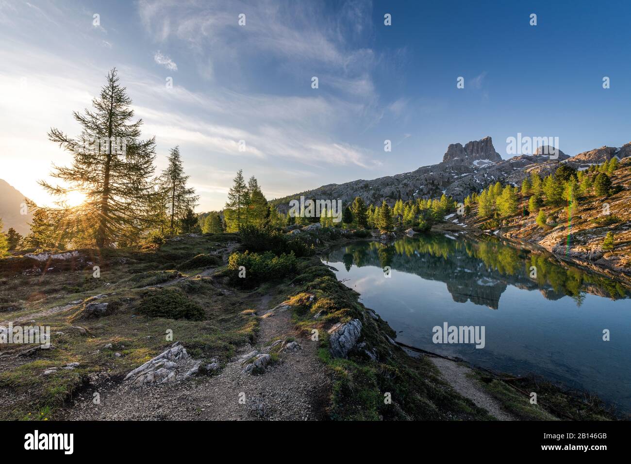 Sunrise at Lago di Limides, view of Monte Averau, Dolomites, Italy ...