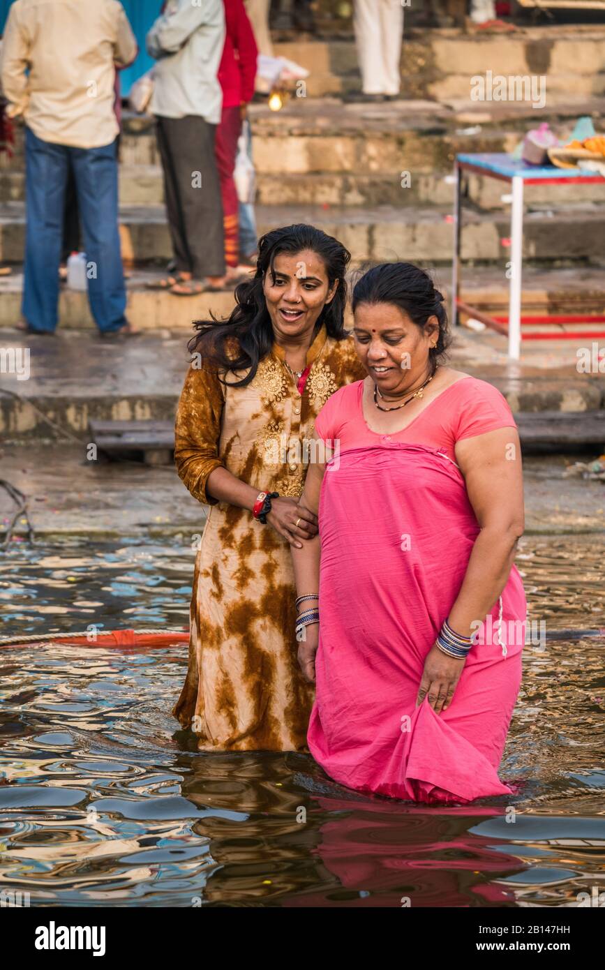 Aunties Bathing In Ganga