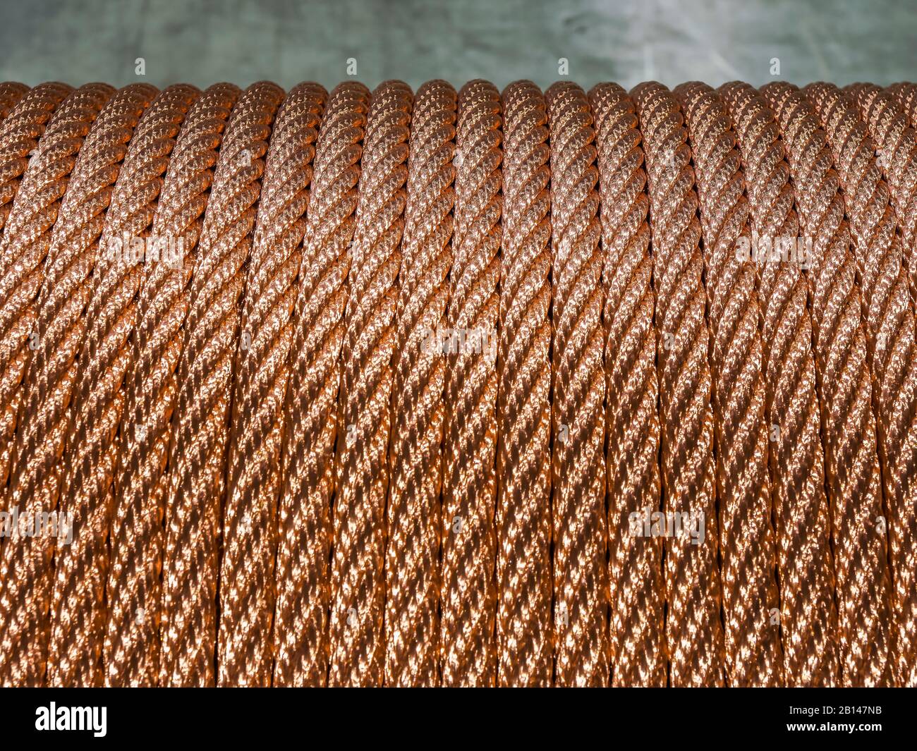 Copper wire hi-res stock photography and images - Alamy