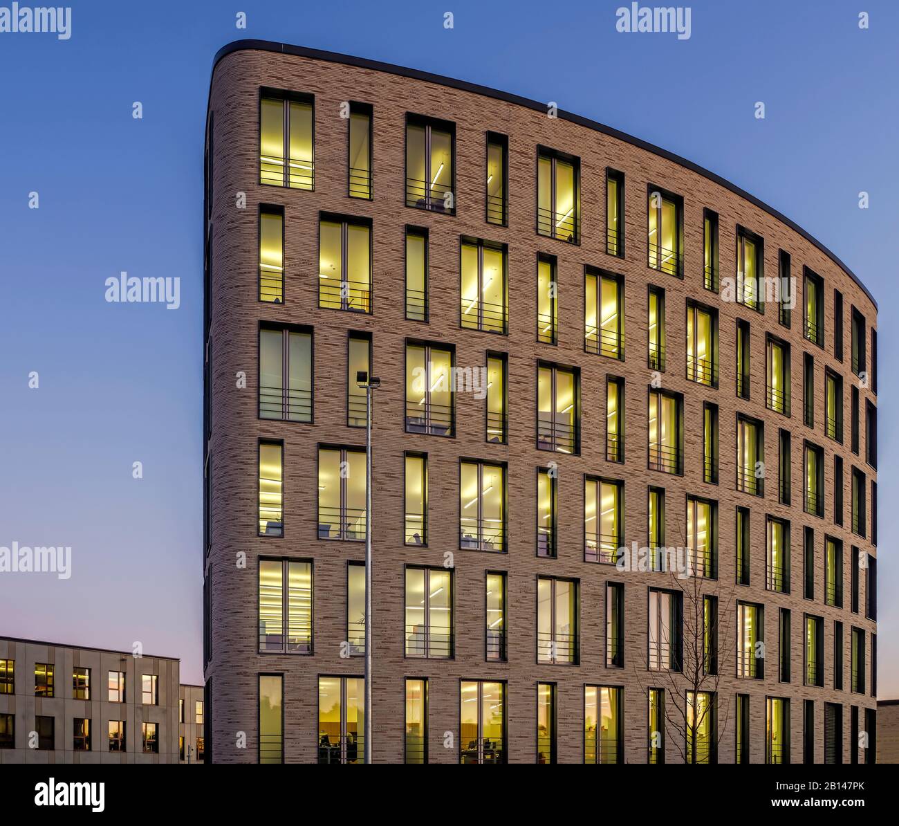 Window glass architecture hi-res stock photography and images - Alamy