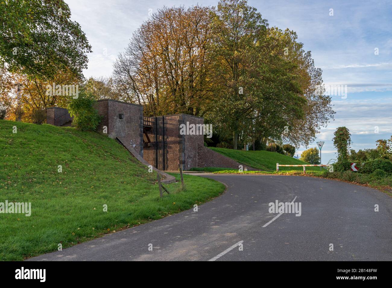 The old Rheintor (Rhine Gate) in Orsoy, Rheinberg, North Rhine ...