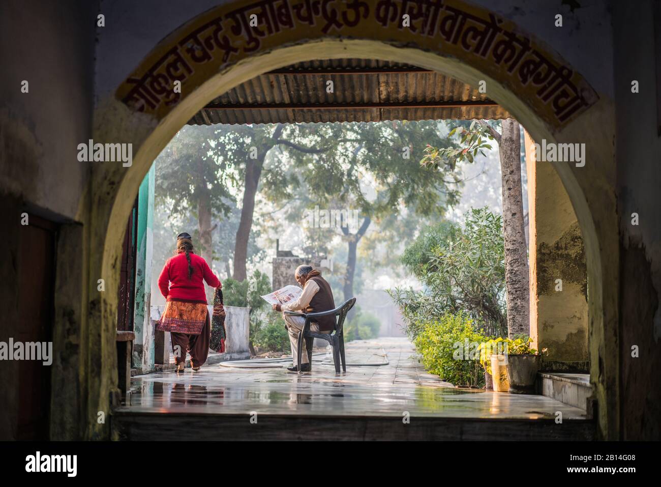 Poeople hi-res stock photography and images - Alamy