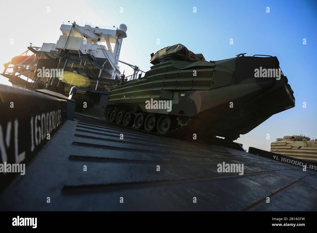 Usmc combat camera hi-res stock photography and images - Alamy