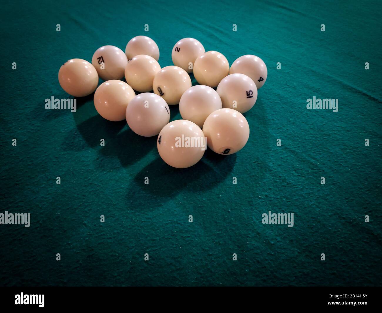 Setting up billiards table hi-res stock photography and images - Alamy