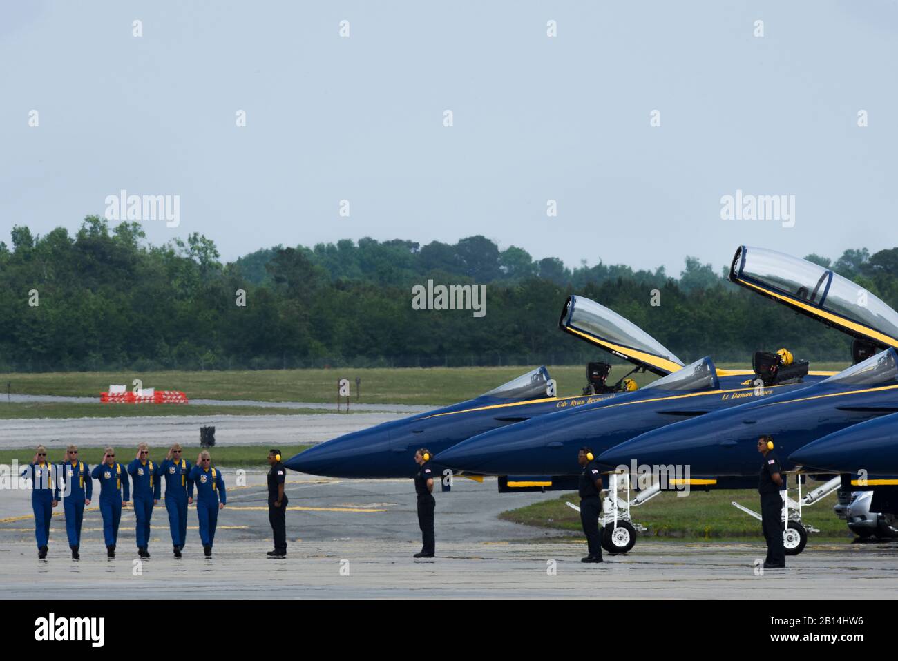 Marine aviators hi-res stock photography and images - Alamy