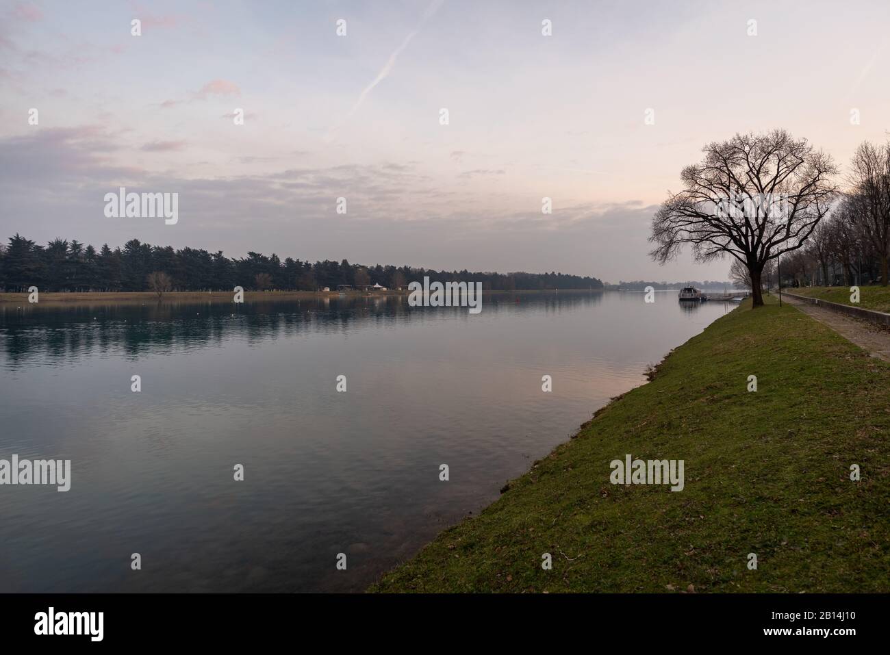 Idroscalo hi-res stock photography and images - Alamy